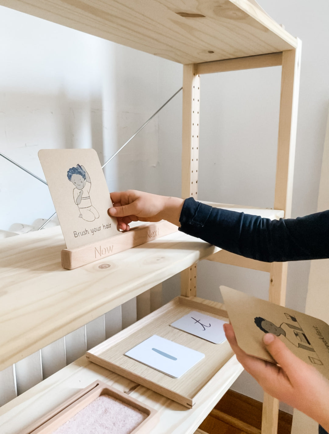 daily routine flashcard + stand bundle – Bueno Market